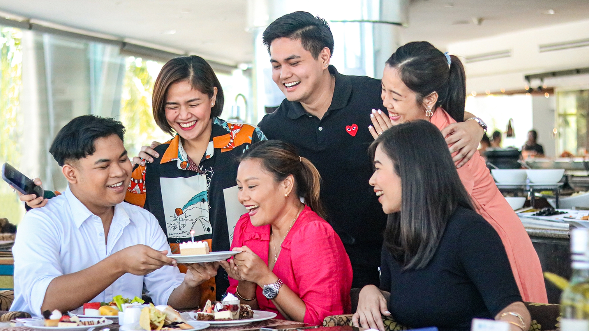 ACACIA HOTEL MANILA – Simply Heartfelt